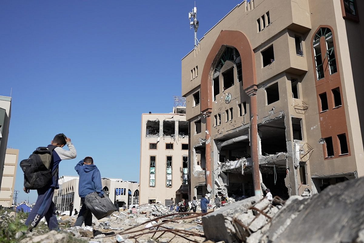 PHOTOS: A ruined university in northern Gaza becomes a refuge – Aurdip